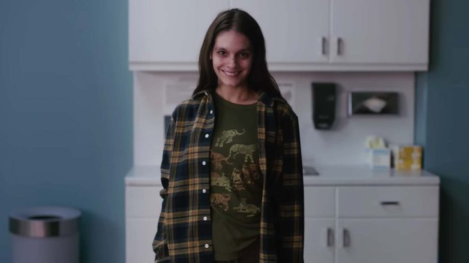 Smile Review: Dread-Filled Horror Aims Its Toothy Grin at Trauma